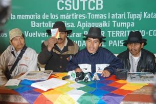 CSUTCB califica de incapaz a gobierno peruano