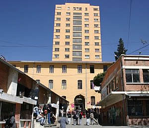 Rectora de la UMSA plantea instalación de cámaras en Monoblock