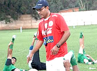 Incierta participación de Marco Sandy en la Selección boliviana